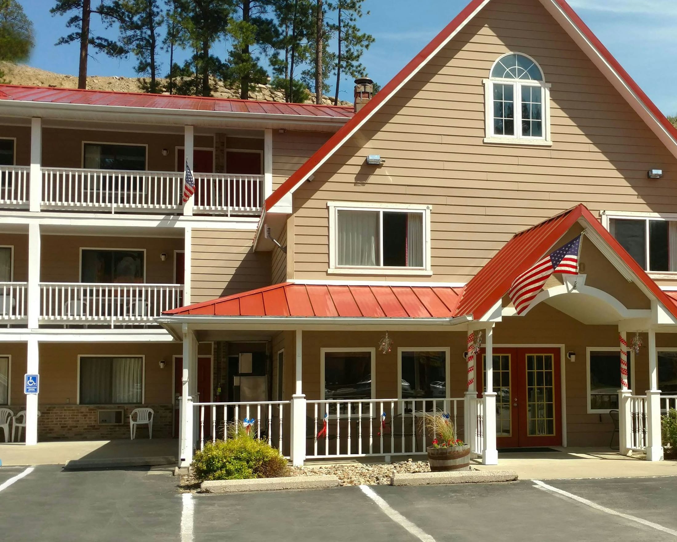 Keystone Boardwalk Inn and Suites