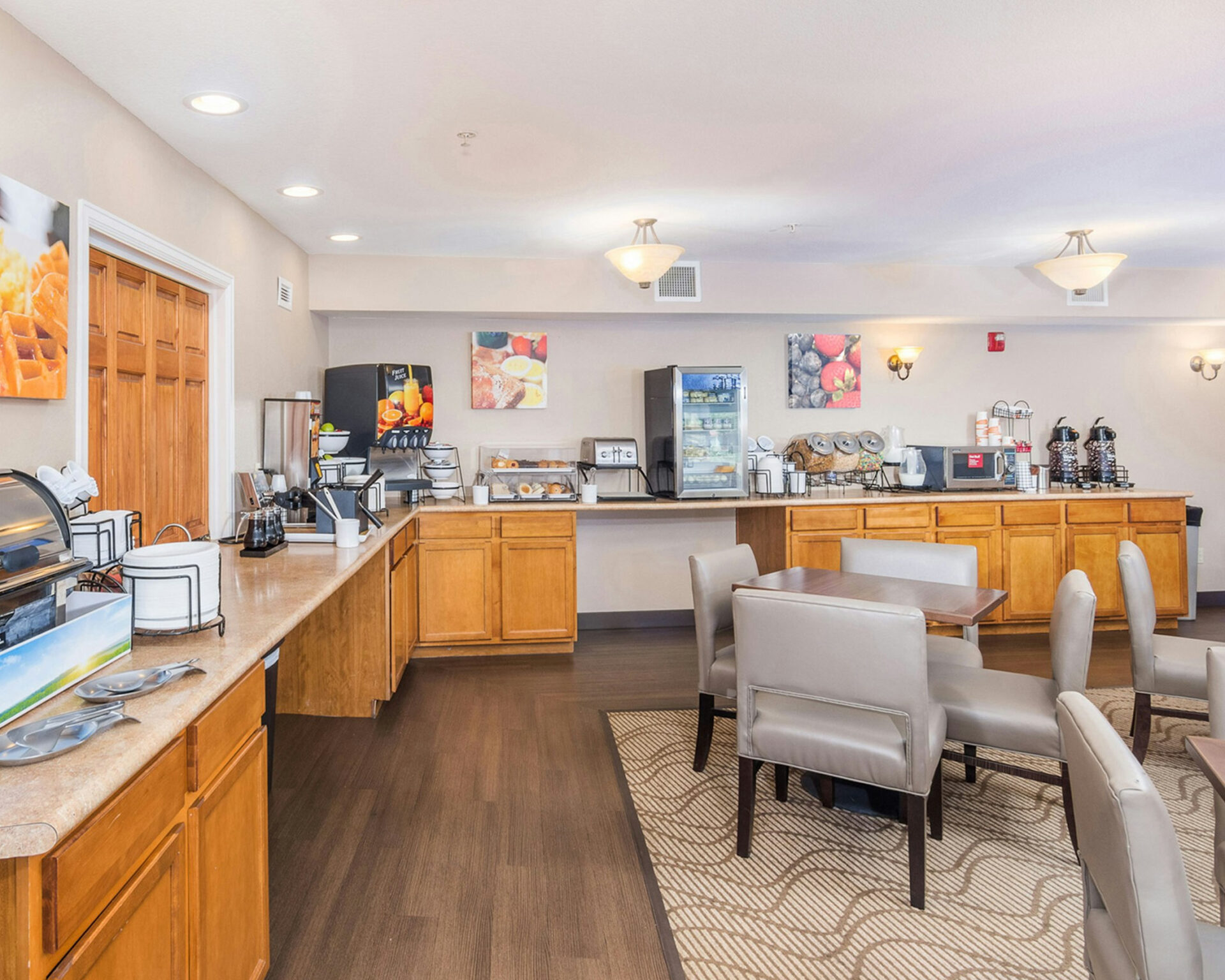 Guests can enjoy a free continental breakfast, heated indoor pool, hot ...