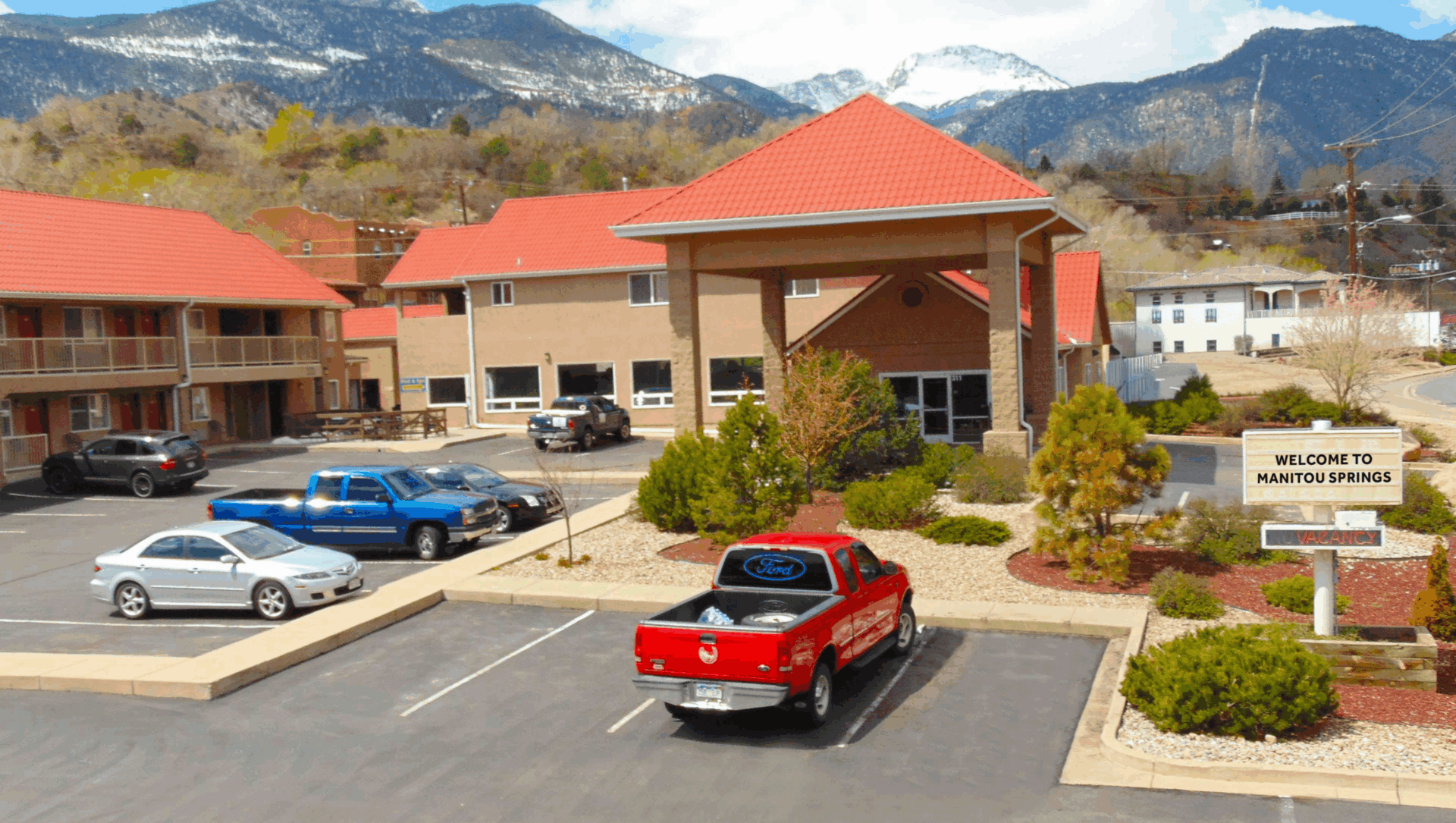 The hotel is just 1 mile from the Downtown Manitou Springs Historic ...
